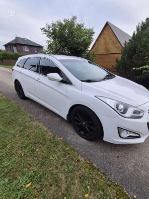 Balts Hyundai i40 2011 Kauņa, ar dzinēja tilpumu 1.69 L un nobraukumu 267 tūkst. km par 3200 €, foto 9 vietnē AUTOMOTO.COM.LV