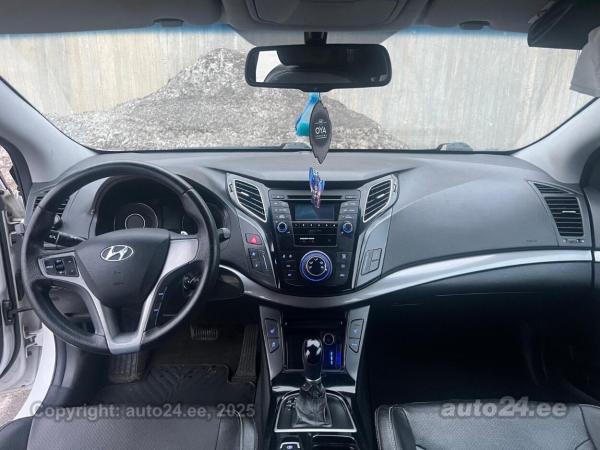 Balts Hyundai i40 2012 Tallina, ar dzinēja tilpumu 1.70 L un nobraukumu 253 tūkst. km par 5200 €, foto 6 vietnē AUTOMOTO.COM.LV