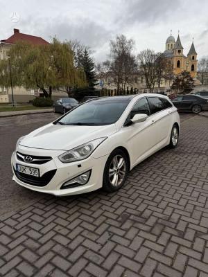Balts Hyundai i40 2012 Viļņa, ar dzinēja tilpumu 1.69 L un nobraukumu 283 tūkst. km par 3500 €, foto  vietnē AUTOMOTO.COM.LV