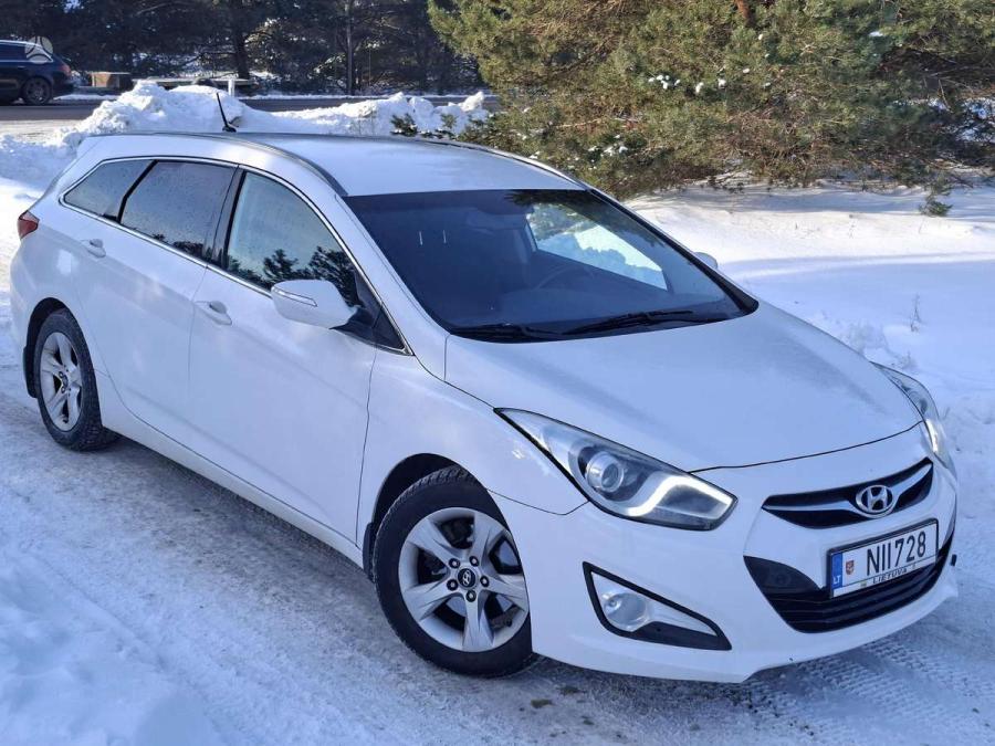 Balts Hyundai i40 2012 Šilutė, ar dzinēja tilpumu 1.70 L un nobraukumu 259 tūkst. km par 3450 €, foto 1 vietnē AUTOMOTO.COM.LV