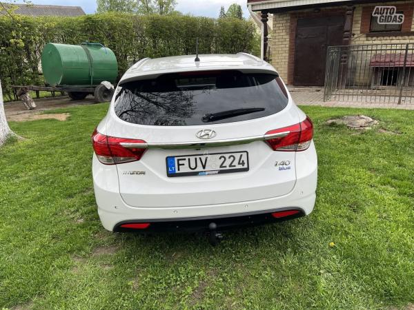 Balts Hyundai i40 2012 Šauļi, ar dzinēja tilpumu 1.70 L un nobraukumu 356 tūkst. km par 3800 €, foto 2 vietnē AUTOMOTO.COM.LV