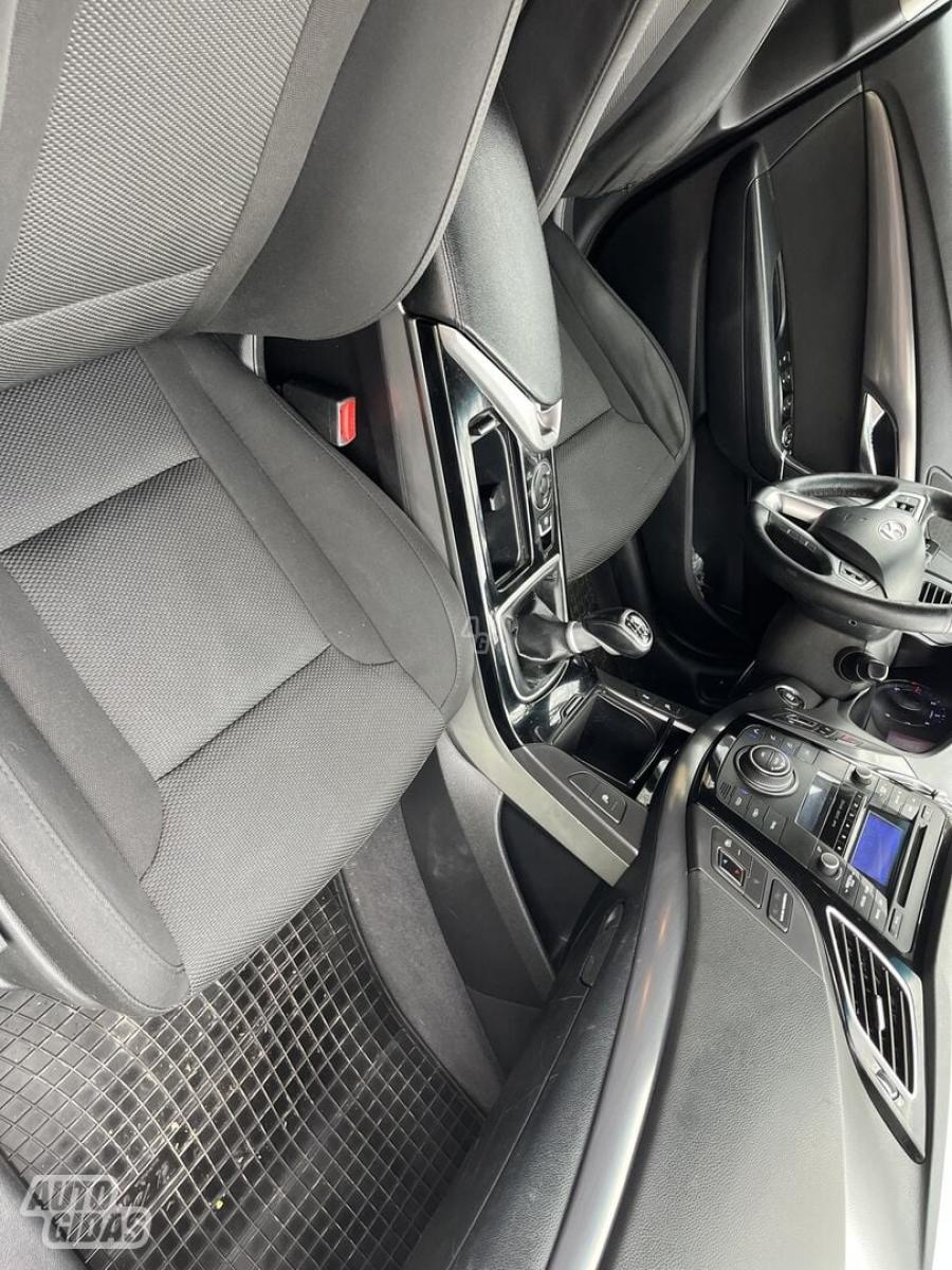 Balts Hyundai i40 2012 Šauļi, ar dzinēja tilpumu 1.70 L un nobraukumu 356 tūkst. km par 3800 €, foto 11 vietnē AUTOMOTO.COM.LV