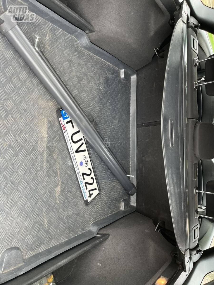 Balts Hyundai i40 2012 Šauļi, ar dzinēja tilpumu 1.70 L un nobraukumu 356 tūkst. km par 3800 €, foto 14 vietnē AUTOMOTO.COM.LV