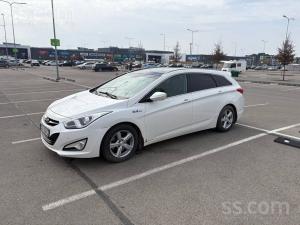 Balts Hyundai i40 2012 Rīga, ar dzinēja tilpumu 1.70 L un nobraukumu 147 tūkst. km par 4250 €, foto  vietnē AUTOMOTO.COM.LV
