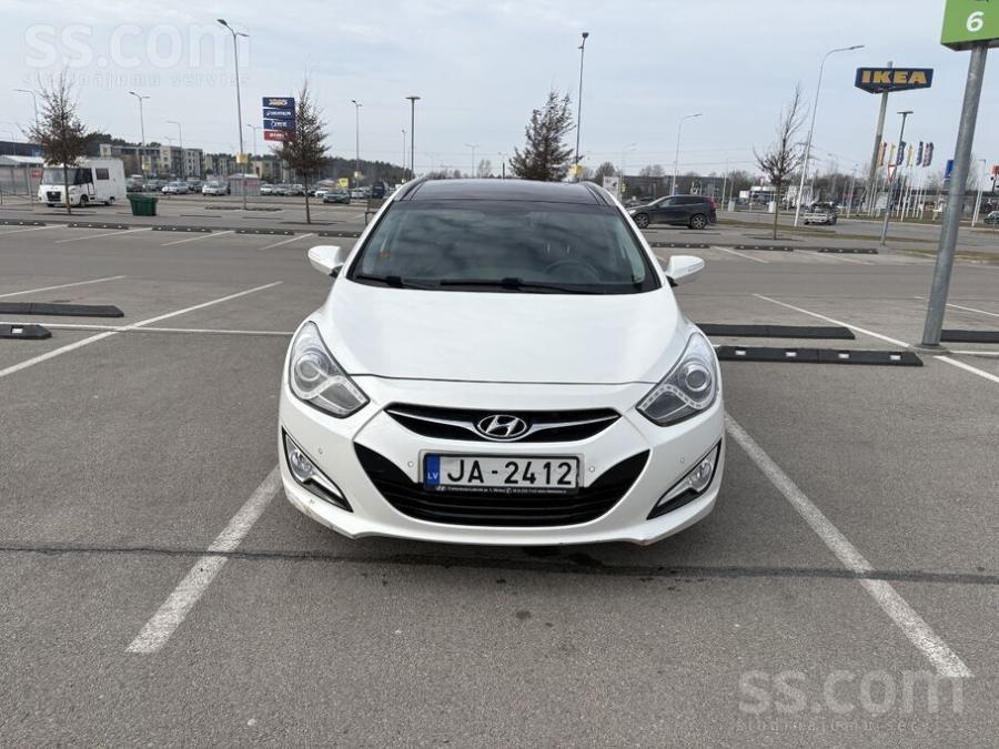 White Hyundai i40 2012 in Riga, with an engine capacity of 1.70 L and mileage of 147 thousand km for 4250 €, photo 7 on AUTOMOTO.COM.LV