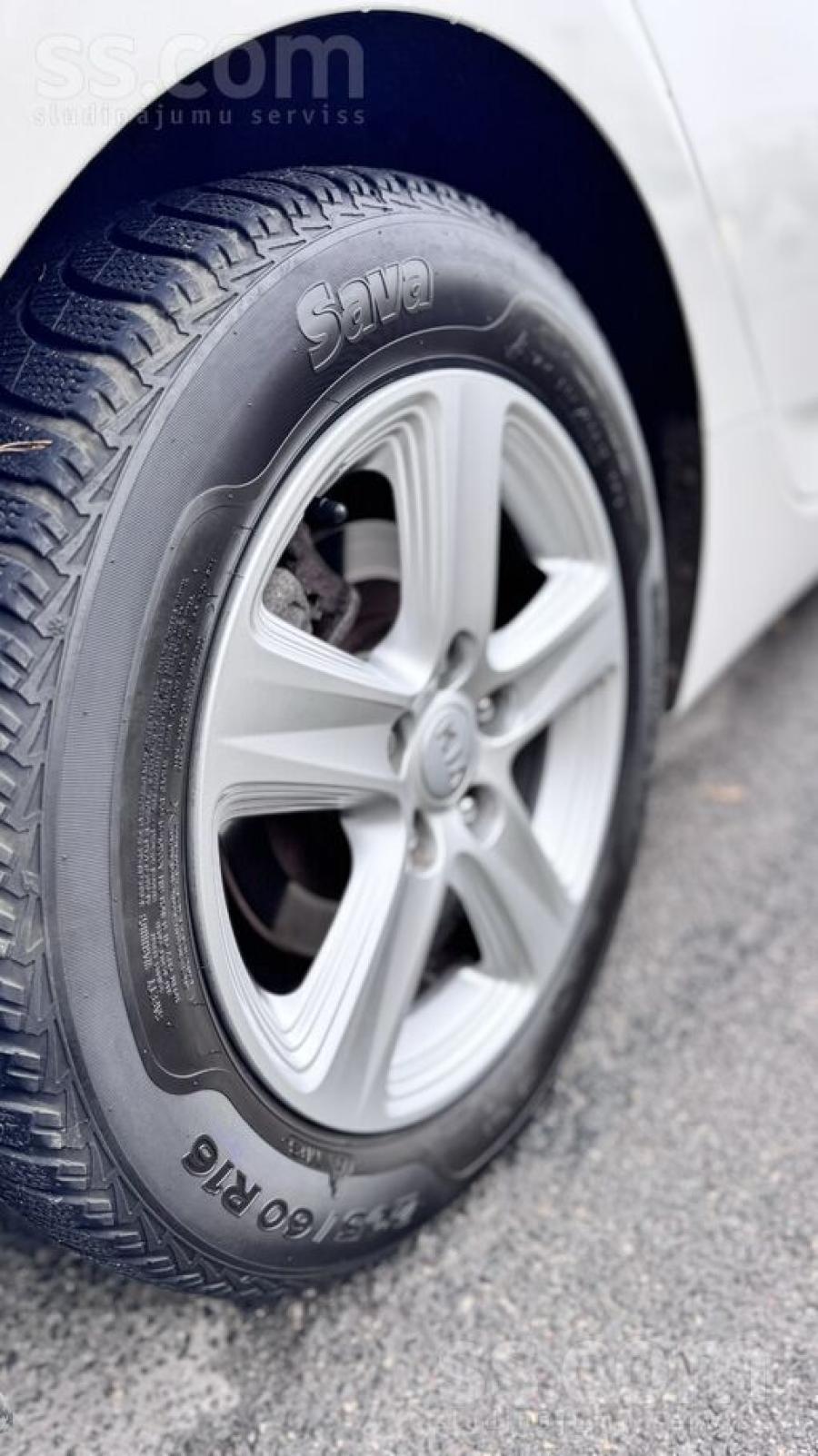 Balts Hyundai i40 2012 Rīga, ar dzinēja tilpumu 1.70 L un nobraukumu 232 tūkst. km par 2900 €, foto 17 vietnē AUTOMOTO.COM.LV