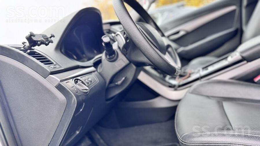 Balts Hyundai i40 2012 Rīga, ar dzinēja tilpumu 1.70 L un nobraukumu 232 tūkst. km par 2900 €, foto 20 vietnē AUTOMOTO.COM.LV