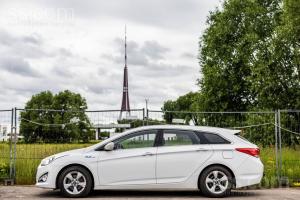 Белый Хендай и40 2012 в Рига, объемом двигателя 1.70 л и пробегом 352 тыс. км за 4790 €, фото 5 на AUTOMOTO.COM.LV