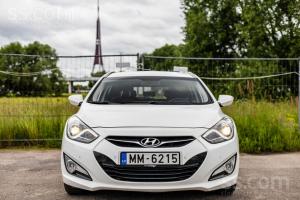 Balts Hyundai i40 2012 Rīga, ar dzinēja tilpumu 1.70 L un nobraukumu 352 tūkst. km par 4790 €, foto 3 vietnē AUTOMOTO.COM.LV