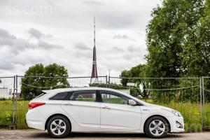 Balts Hyundai i40 2012 Rīga, ar dzinēja tilpumu 1.70 L un nobraukumu 352 tūkst. km par 4790 €, foto 6 vietnē AUTOMOTO.COM.LV