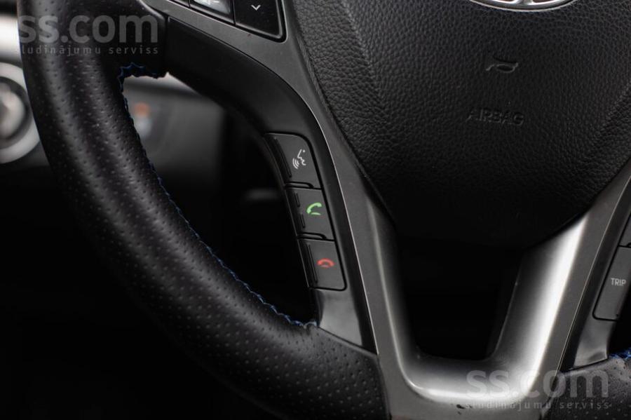 Balts Hyundai i40 2012 Rīga, ar dzinēja tilpumu 1.70 L un nobraukumu 352 tūkst. km par 4790 €, foto 19 vietnē AUTOMOTO.COM.LV