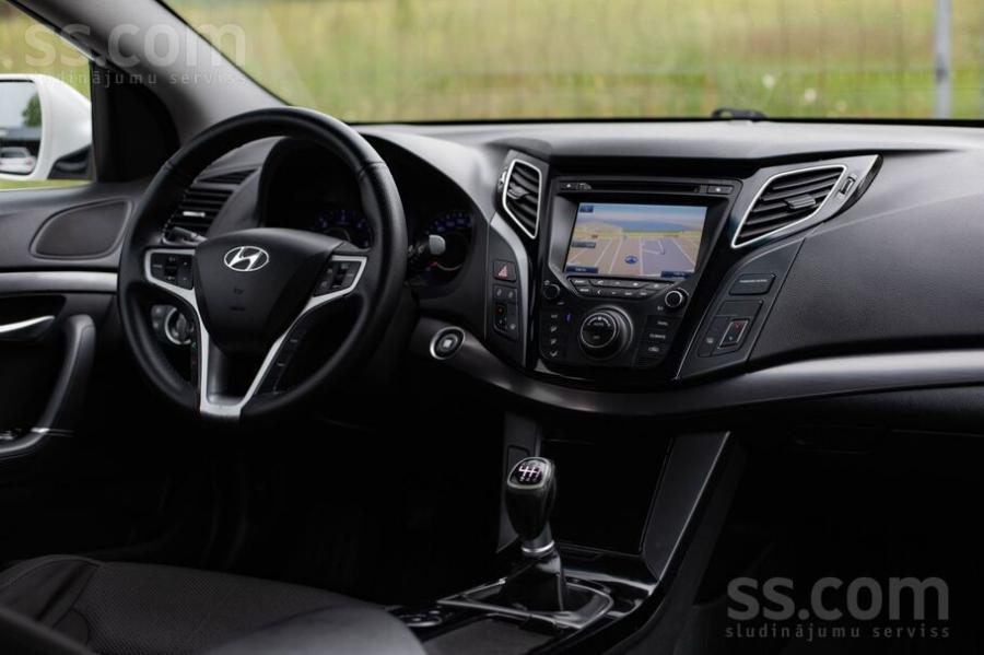 Balts Hyundai i40 2012 Rīga, ar dzinēja tilpumu 1.70 L un nobraukumu 352 tūkst. km par 4790 €, foto 27 vietnē AUTOMOTO.COM.LV