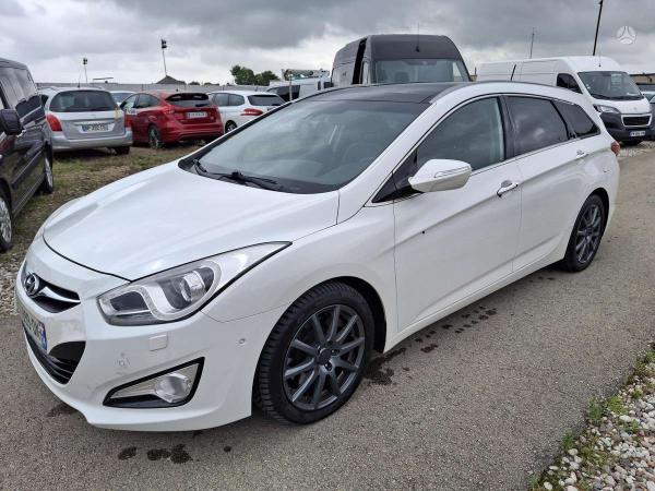 Balts Hyundai i40 2012 Tauragė, ar dzinēja tilpumu 1.69 L un nobraukumu 288 tūkst. km par 3300 €, foto 3 vietnē AUTOMOTO.COM.LV