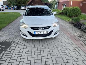 Balts Hyundai i40 2012 Šauļi, ar dzinēja tilpumu 1.69 L un nobraukumu 350 tūkst. km par 3400 €, foto 8 vietnē AUTOMOTO.COM.LV