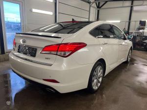 White Hyundai i40 2012 in Vilnius, with an engine capacity of 1.69 L and mileage of 216 thousand km for 5808 €, photo 8 on AUTOMOTO.COM.LV