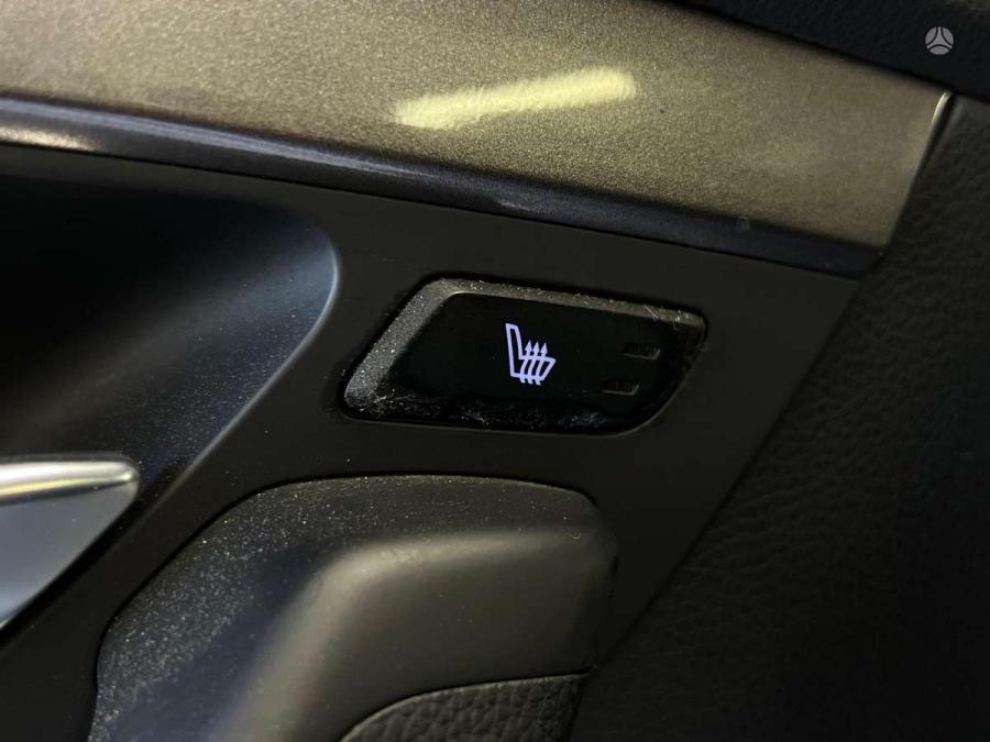 White Hyundai i40 2012 in Vilnius, with an engine capacity of 1.69 L and mileage of 216 thousand km for 5808 €, photo 22 on AUTOMOTO.COM.LV