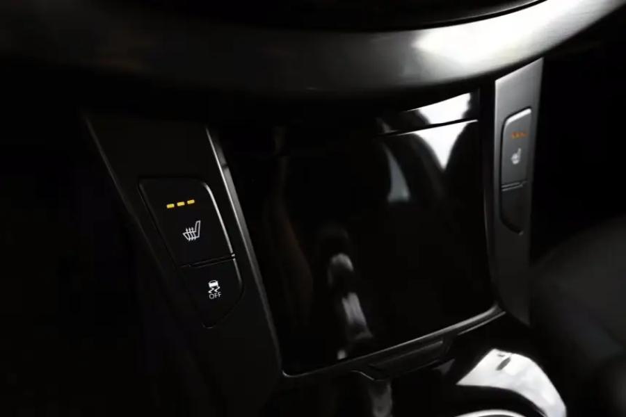 Balts Hyundai i40 2013 Jelgava, ar dzinēja tilpumu 1.70 L un nobraukumu 231 tūkst. km par 6800 €, foto 14 vietnē AUTOMOTO.COM.LV
