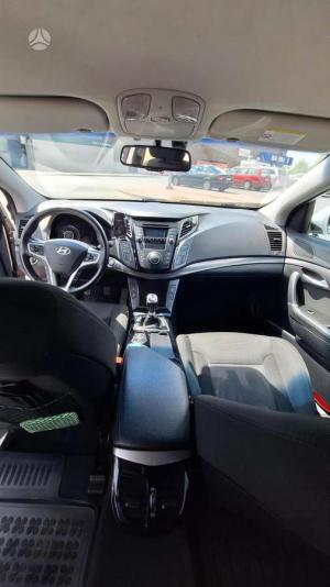 White Hyundai i40 2013 in Vilnius, with an engine capacity of 1.59 L and mileage of 181 thousand km for 5700 €, photo 6 on AUTOMOTO.COM.LV