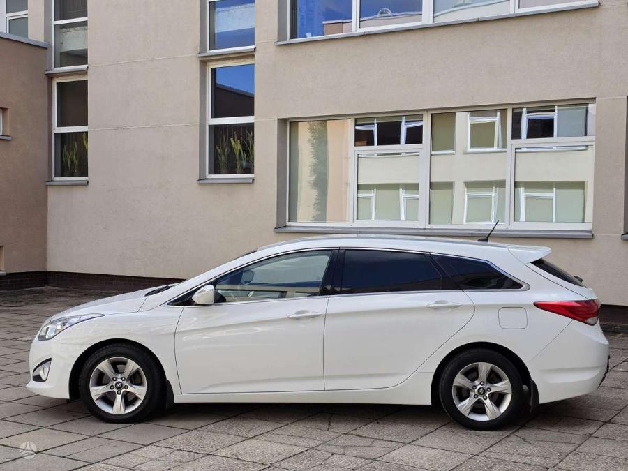 Balts Hyundai i40 2013 Šilutė, ar dzinēja tilpumu 1.69 L un nobraukumu 287 tūkst. km par 4500 €, foto 8 vietnē AUTOMOTO.COM.LV