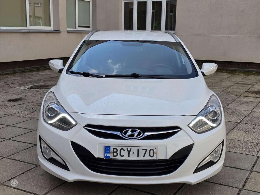 Balts Hyundai i40 2013 Šilutė, ar dzinēja tilpumu 1.69 L un nobraukumu 287 tūkst. km par 4500 €, foto 9 vietnē AUTOMOTO.COM.LV