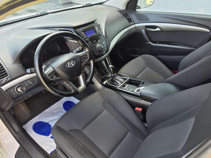 Balts Hyundai i40 2013 Šilutė, ar dzinēja tilpumu 1.69 L un nobraukumu 287 tūkst. km par 4500 €, foto 23 vietnē AUTOMOTO.COM.LV