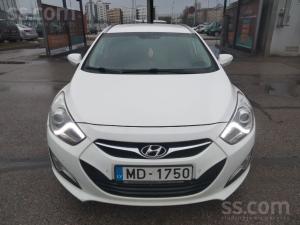 Balts Hyundai i40 2014 Daugavpils, ar dzinēja tilpumu 1.70 L un nobraukumu 337 tūkst. km par 5500 €, foto 3 vietnē AUTOMOTO.COM.LV