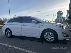 White Hyundai i40 2014 in Tallinn, with an engine capacity of 1.60 L and mileage of 245 thousand km for 5790 €, photo 3 on AUTOMOTO.COM.LV