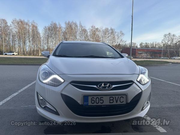 White Hyundai i40 2014 in Tallinn, with an engine capacity of 1.60 L and mileage of 245 thousand km for 5790 €, photo 4 on AUTOMOTO.COM.LV