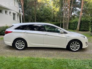 Balts Hyundai i40 2014 Rīga, ar dzinēja tilpumu 1.70 L un nobraukumu 136 tūkst. km par 6500 €, foto 4 vietnē AUTOMOTO.COM.LV