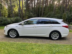 Balts Hyundai i40 2014 Rīga, ar dzinēja tilpumu 1.70 L un nobraukumu 136 tūkst. km par 6500 €, foto 5 vietnē AUTOMOTO.COM.LV