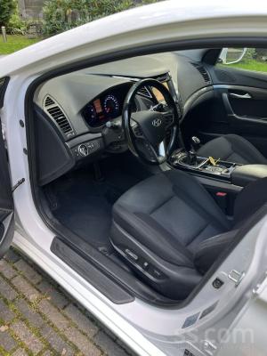 Balts Hyundai i40 2014 Rīga, ar dzinēja tilpumu 1.70 L un nobraukumu 136 tūkst. km par 6500 €, foto 8 vietnē AUTOMOTO.COM.LV