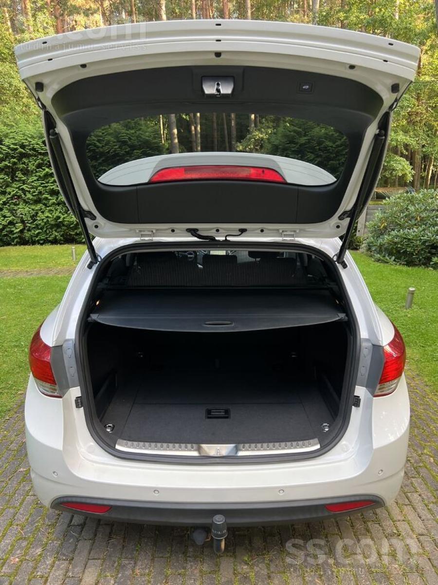 Balts Hyundai i40 2014 Rīga, ar dzinēja tilpumu 1.70 L un nobraukumu 136 tūkst. km par 6500 €, foto 27 vietnē AUTOMOTO.COM.LV