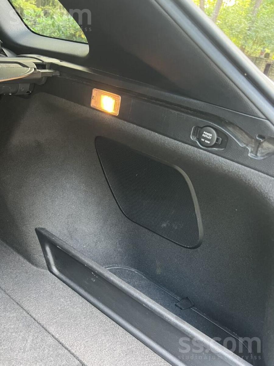 Balts Hyundai i40 2014 Rīga, ar dzinēja tilpumu 1.70 L un nobraukumu 136 tūkst. km par 6500 €, foto 28 vietnē AUTOMOTO.COM.LV