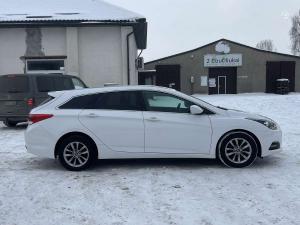 White Hyundai i40 2015 in Taurage, with an engine capacity of 1.69 L and mileage of 211 thousand km for 5900 €, photo 5 on AUTOMOTO.COM.LV