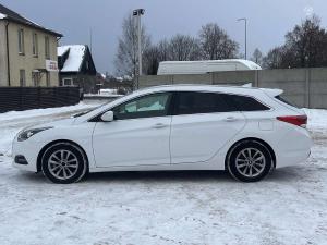 White Hyundai i40 2015 in Taurage, with an engine capacity of 1.69 L and mileage of 211 thousand km for 5900 €, photo 9 on AUTOMOTO.COM.LV