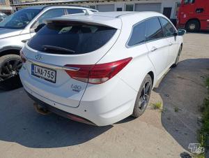 White Hyundai i40 2016 in Utena, with an engine capacity of 1.69 L and mileage of 200 thousand km for 5600 €, photo  on AUTOMOTO.COM.LV