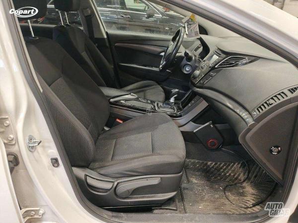 Balts Hyundai i40 2016 Utena, ar dzinēja tilpumu 1.69 L un nobraukumu 200 tūkst. km par 5600 €, foto 3 vietnē AUTOMOTO.COM.LV
