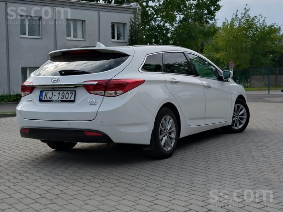 Balts Hyundai i40 2016 Rīga, ar dzinēja tilpumu 1.70 L un nobraukumu 249 tūkst. km par 5900 €, foto 6 vietnē AUTOMOTO.COM.LV