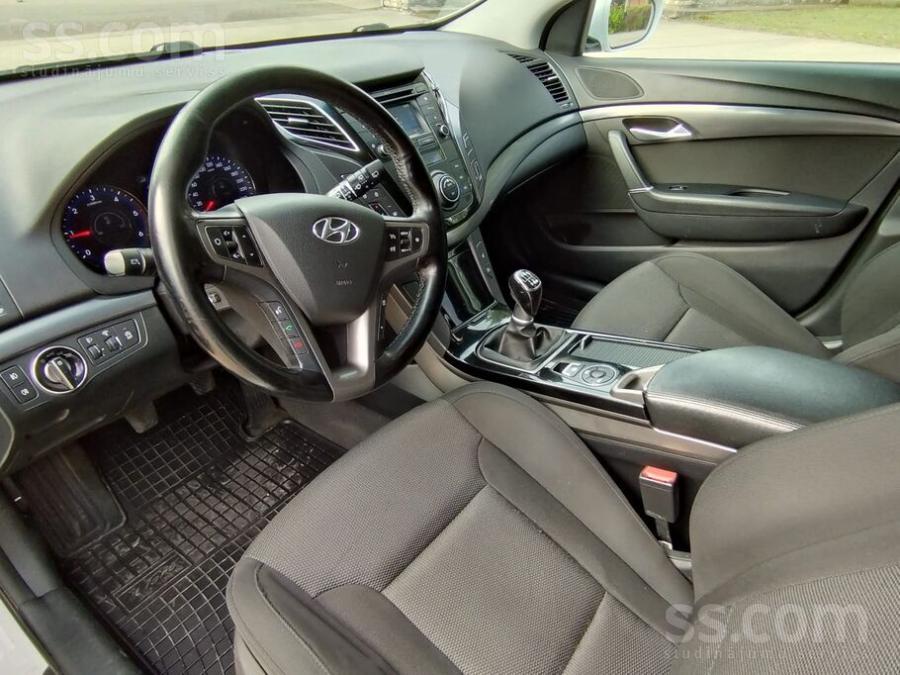Balts Hyundai i40 2016 Rīga, ar dzinēja tilpumu 1.70 L un nobraukumu 249 tūkst. km par 5900 €, foto 7 vietnē AUTOMOTO.COM.LV
