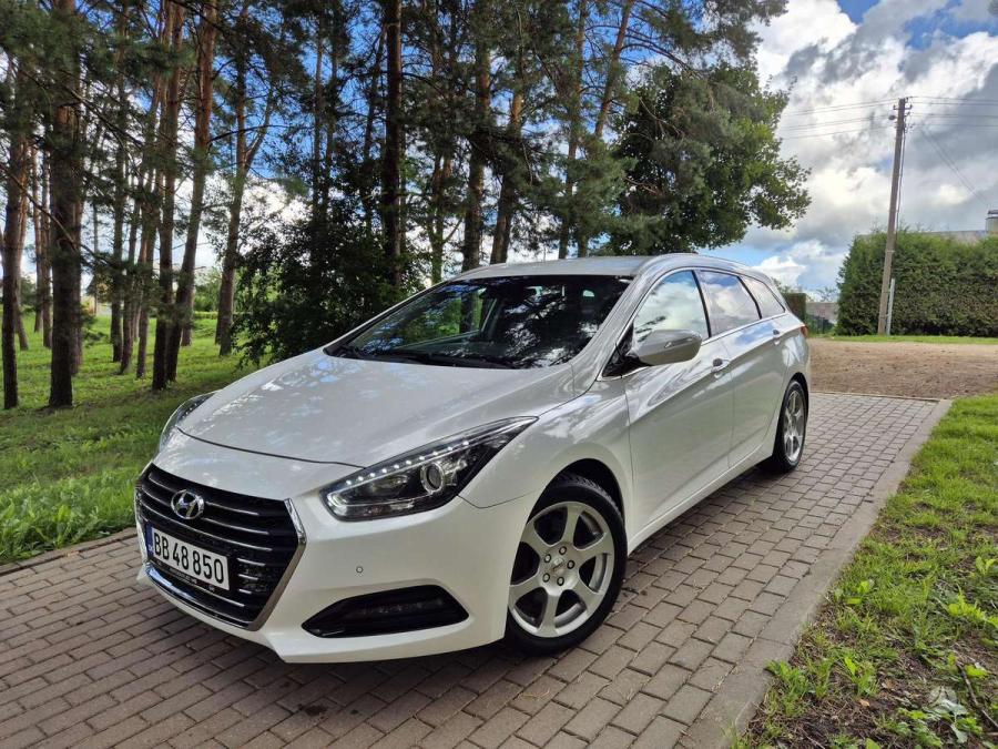 Balts Hyundai i40 2016 Utena, ar dzinēja tilpumu 1.69 L un nobraukumu 252 tūkst. km par 4990 €, foto 1 vietnē AUTOMOTO.COM.LV
