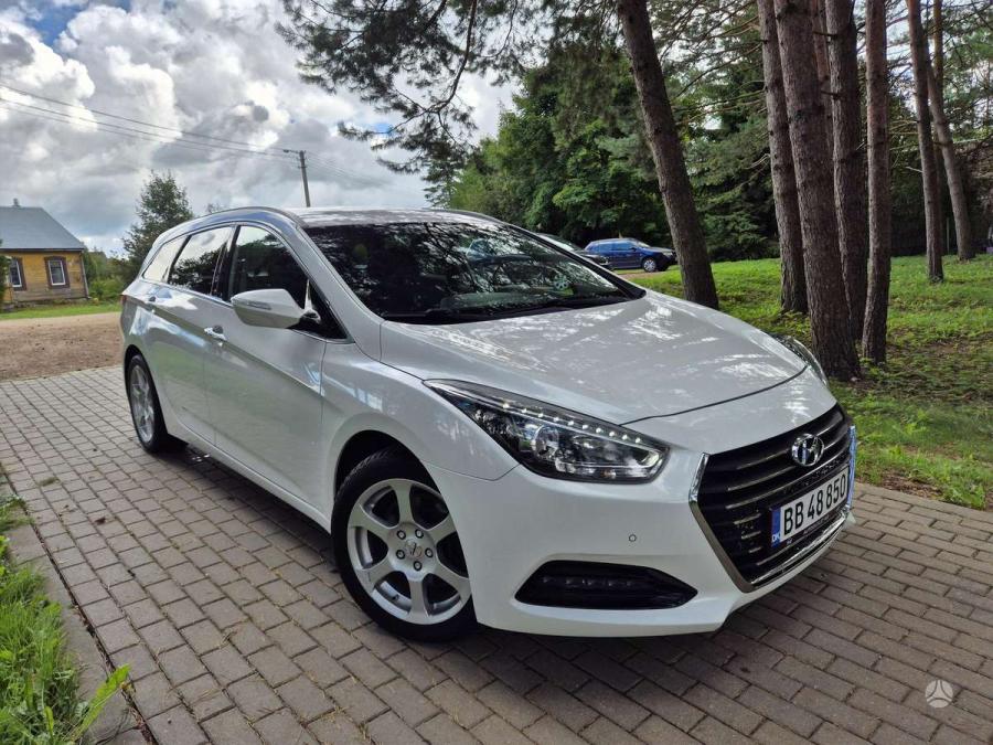 Balts Hyundai i40 2016 Utena, ar dzinēja tilpumu 1.69 L un nobraukumu 252 tūkst. km par 4990 €, foto 3 vietnē AUTOMOTO.COM.LV