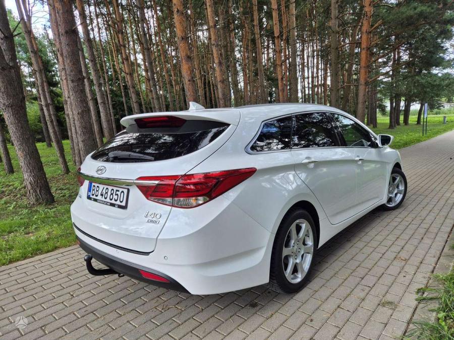 Balts Hyundai i40 2016 Utena, ar dzinēja tilpumu 1.69 L un nobraukumu 252 tūkst. km par 4990 €, foto 4 vietnē AUTOMOTO.COM.LV