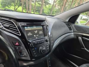 White Hyundai i40 2016 in Utena, with an engine capacity of 1.69 L and mileage of 252 thousand km for 4990 €, photo 15 on AUTOMOTO.COM.LV