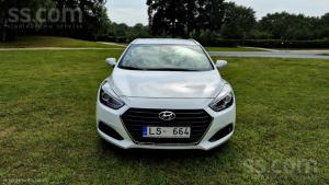 Белый Хендай и40 2016 в Рига, объемом двигателя 1.70 л и пробегом 255 тыс. км за 6499 €, фото 4 на AUTOMOTO.COM.LV