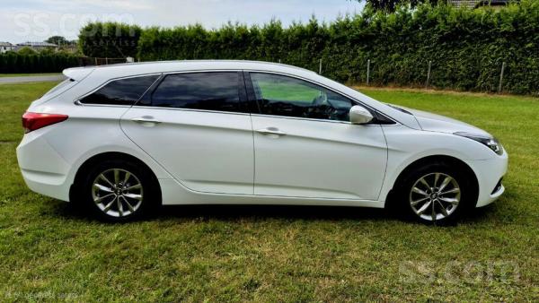 Balts Hyundai i40 2016 Rīga, ar dzinēja tilpumu 1.70 L un nobraukumu 250 tūkst. km par 6099 €, foto 3 vietnē AUTOMOTO.COM.LV