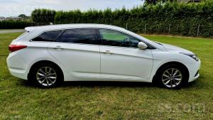 White Hyundai i40 2016 in Riga, with an engine capacity of 1.70 L and mileage of 250 thousand km for 6099 €, photo 4 on AUTOMOTO.COM.LV