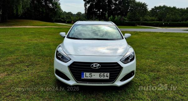 Хендай и40 2016 в Рига на AUTOMOTO.COM.LV Белый Хендай и40 2016 в Рига, объемом двигателя 1.70 л и пробегом 255 тыс. км за 4999 €, фото 3 на AUTOMOTO.COM.LV