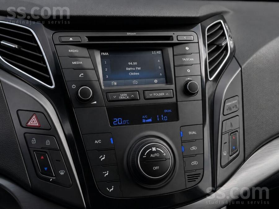 Balts Hyundai i40 2016 Rīga, ar dzinēja tilpumu 1.70 L un nobraukumu 241 tūkst. km par 4800 €, foto 18 vietnē AUTOMOTO.COM.LV