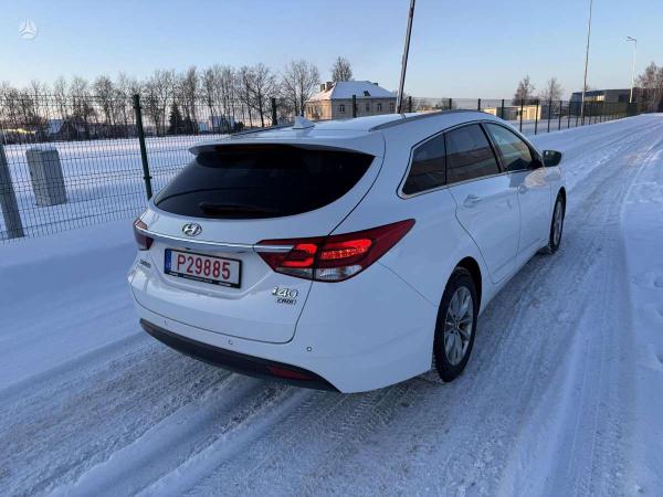 Balts Hyundai i40 2017 Marijampole, ar dzinēja tilpumu 1.69 L un nobraukumu 302 tūkst. km par 5750 €, foto 3 vietnē AUTOMOTO.COM.LV