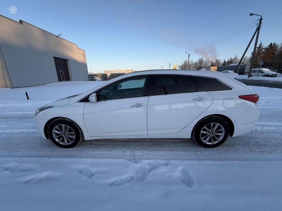 Balts Hyundai i40 2017 Marijampole, ar dzinēja tilpumu 1.69 L un nobraukumu 302 tūkst. km par 5750 €, foto 8 vietnē AUTOMOTO.COM.LV